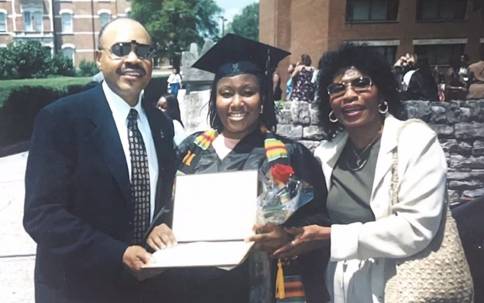 'Disa was an opus': Mandisa's funeral a celebration of life - CHVNRadio: Southern Manitoba's hub ...